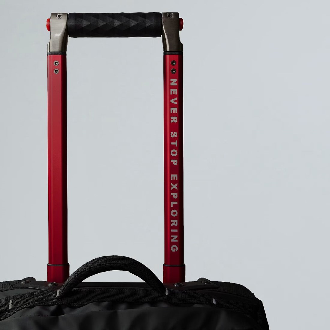 The North Face Base Camp Voyager 21 Roller - TNF Black/TNF White/NPF | 197642126349